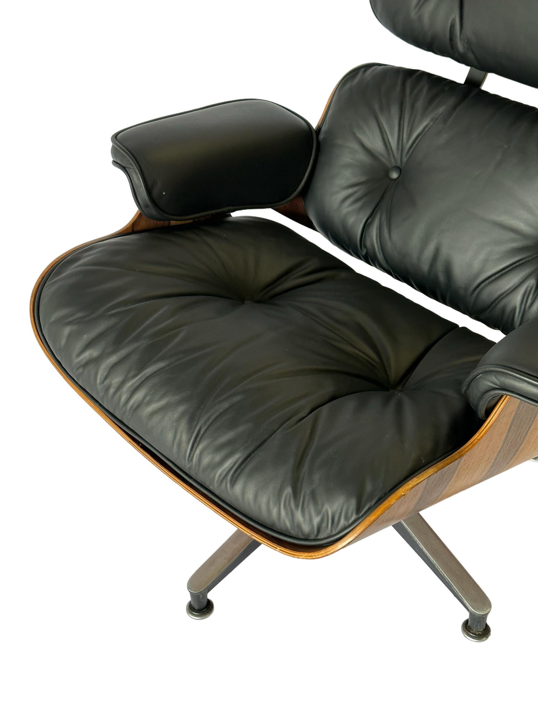 Vintage Restored Herman Miller Eames Lounge Chair and Ottoman For Sale ...