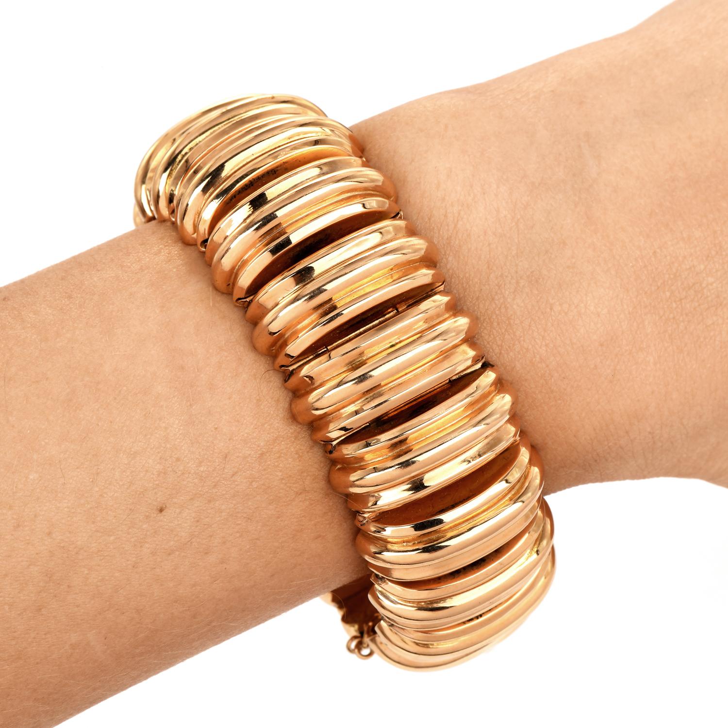 Vintage Retro 18k Gold Channeled Wide Link Chain Wide Bracelet For Sale ...