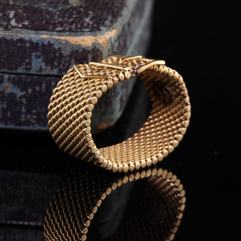 Vintage Retro 18K Yellow Gold Mesh Flexible Buckle Ring For Sale at 1stDibs