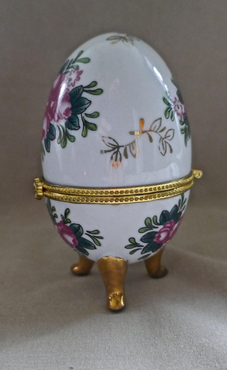 Vintage Rose Chintz Egg Shaped Ceramic Trinket Box with Hinged Lid For ...