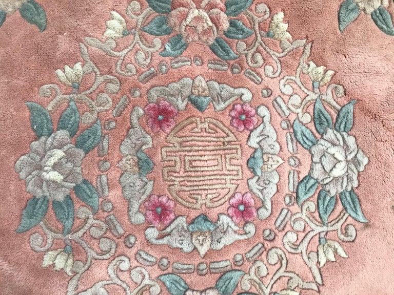 Vintage Round Chinese Rug For Sale at 1stDibs