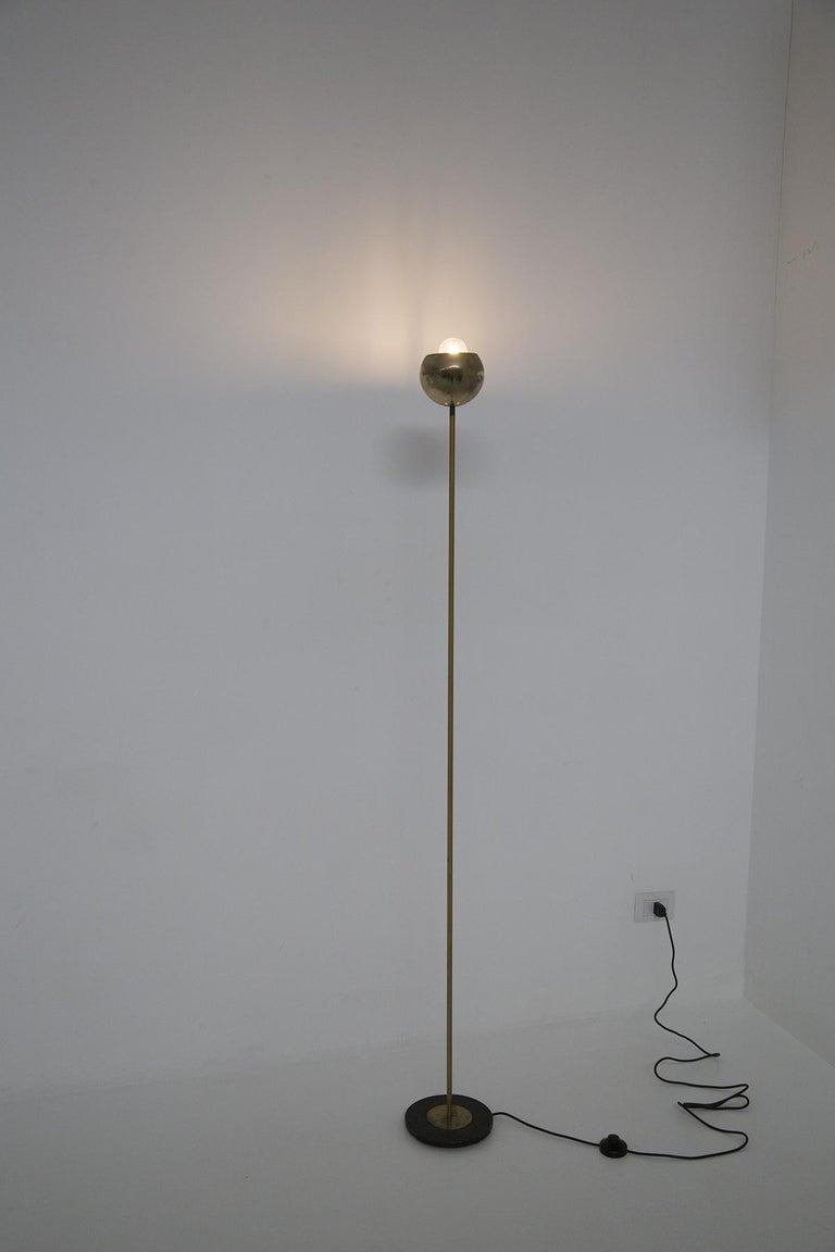 Vintage Round Floor Lamp in Brass For Sale at 1stDibs