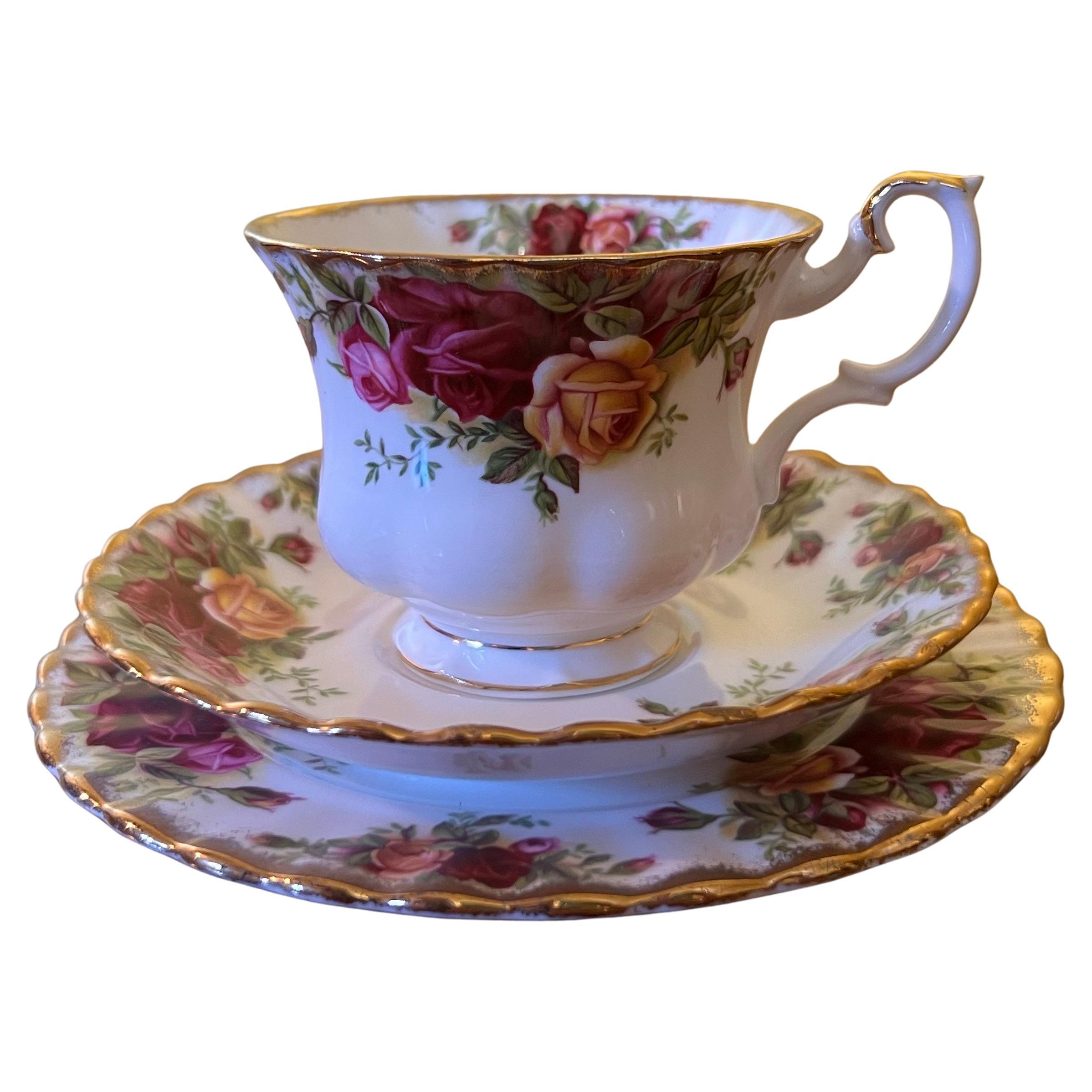 Vintage Royal Albert Old Country Rose Tea Cup Trio Set For Sale at 1stDibs