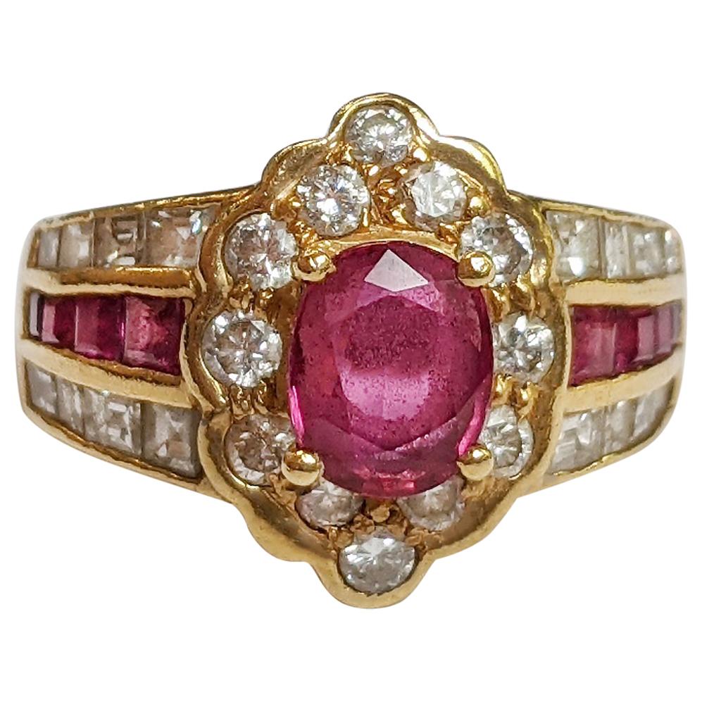 Retro Ruby and Diamond Ring in 18 Karat Yellow Gold For Sale at 1stDibs