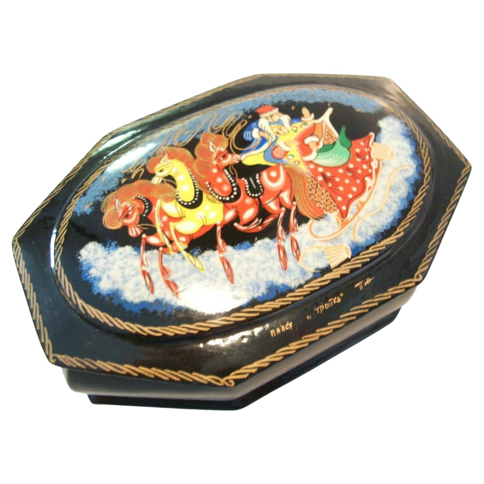 Early 20th Century Paper Mache Laquered Hand Painted and Signed Russian ...