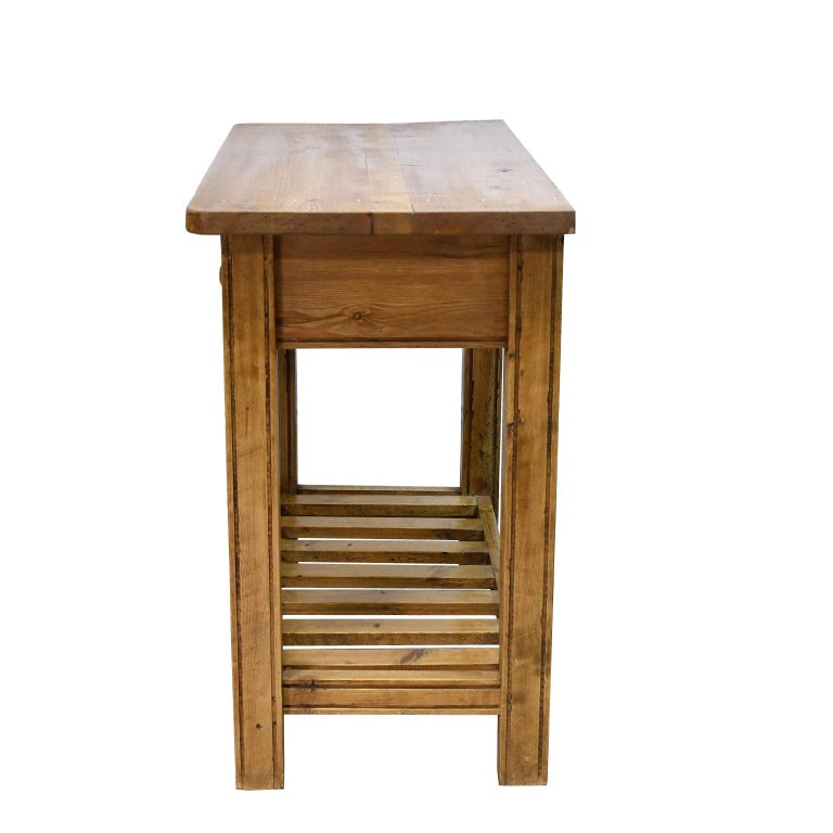 Vintage Rustic English Country-Style Table in Antique Pine For Sale at ...