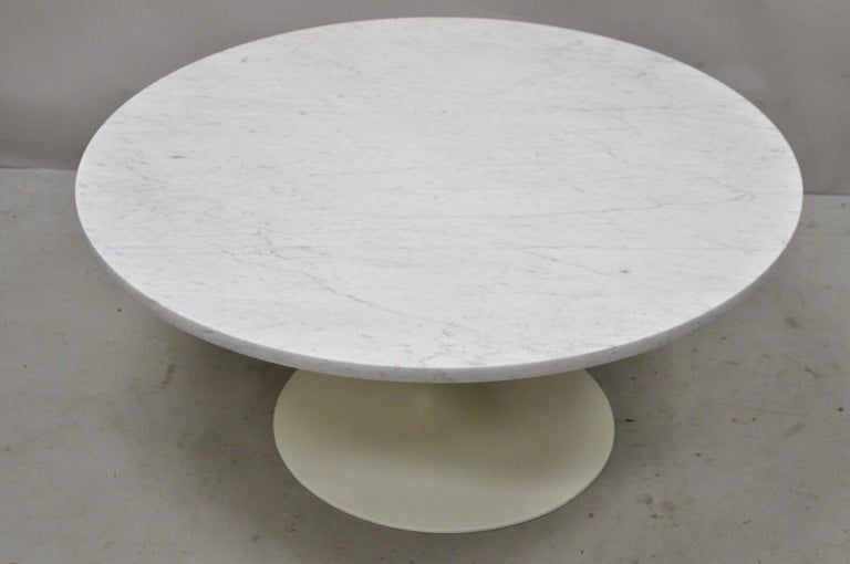 Vintage Saarinen Style White Tulip Base Round White Marble Top Coffee ...