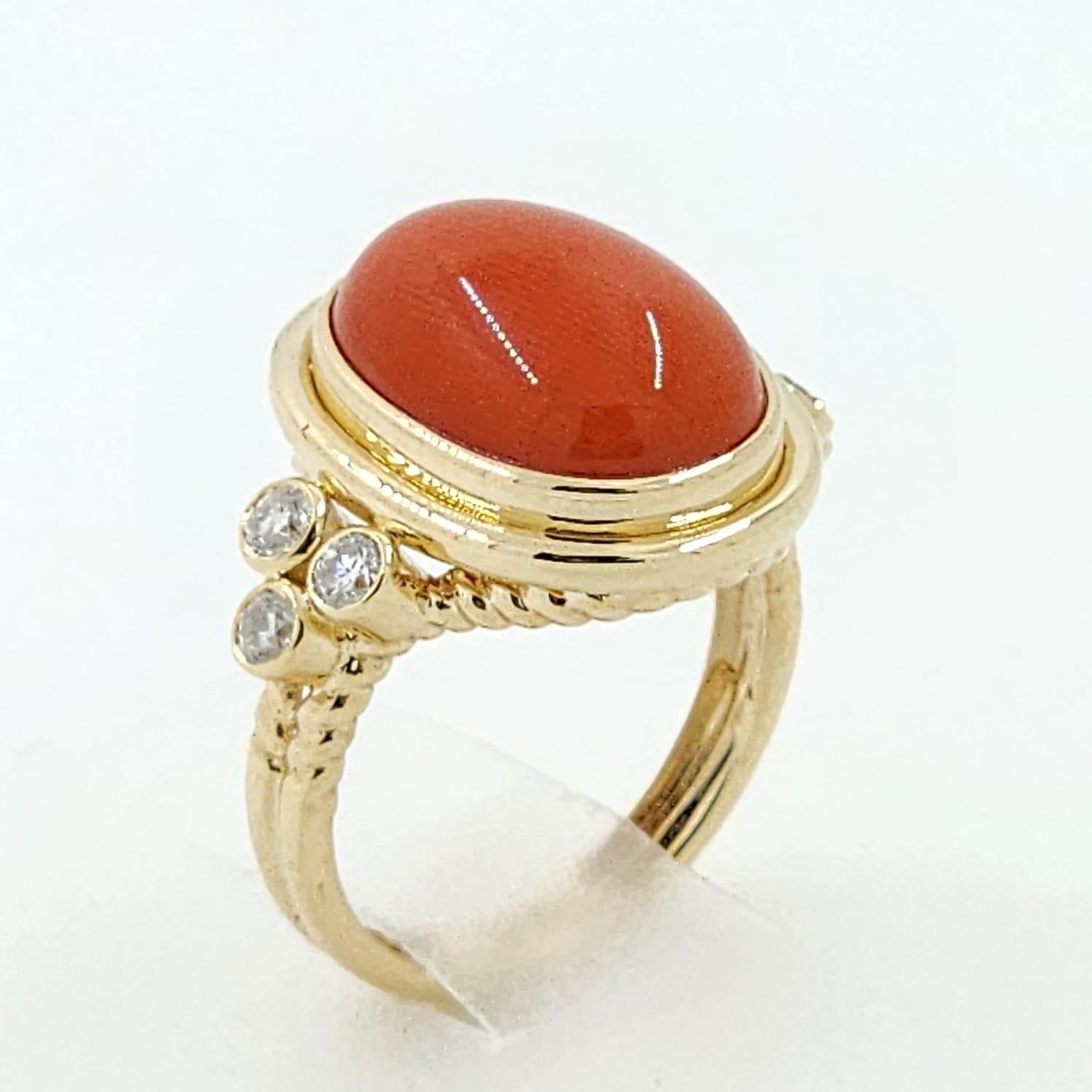 Vintage Salmon Color Coral Ring in 14K Yellow Gold For Sale at 1stDibs