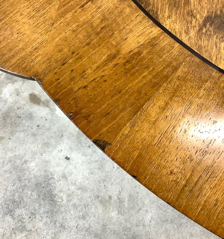 Vintage Scalloped Edge Dining Table with Two Leaves For Sale at 1stDibs