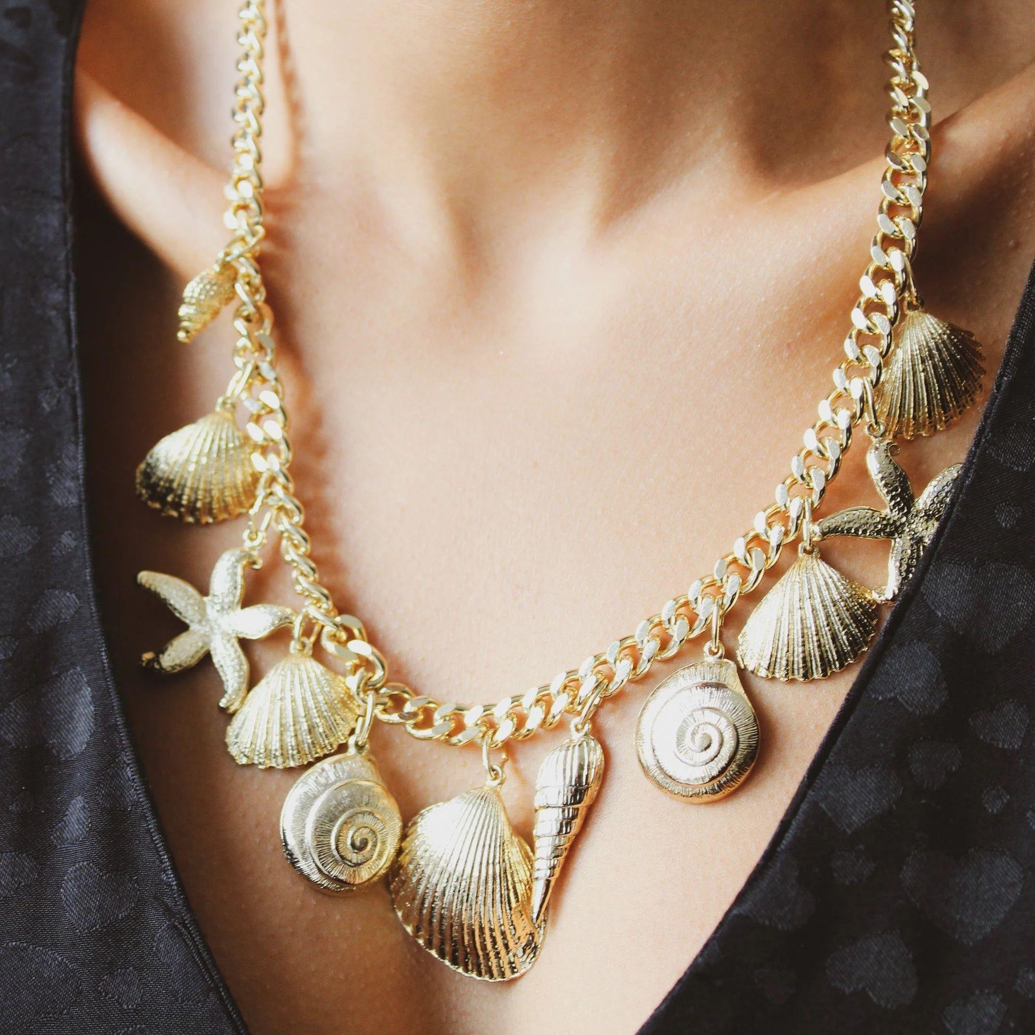 Vintage Sea Shell Charm Necklace Gold Plate Vintage Deadstock, 1980s ...