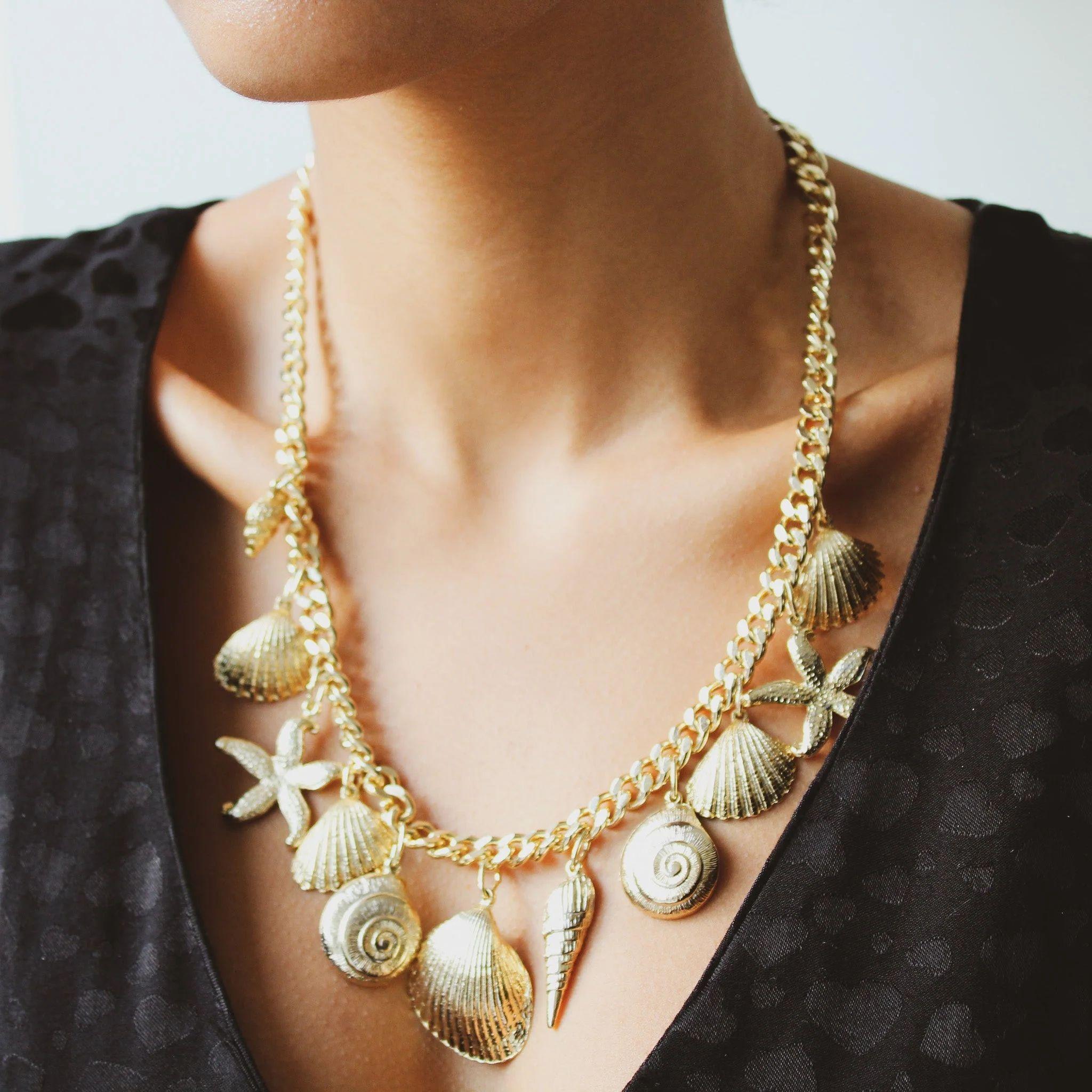 Vintage Sea Shell Charm Necklace Gold Plate Vintage Deadstock, 1980s ...
