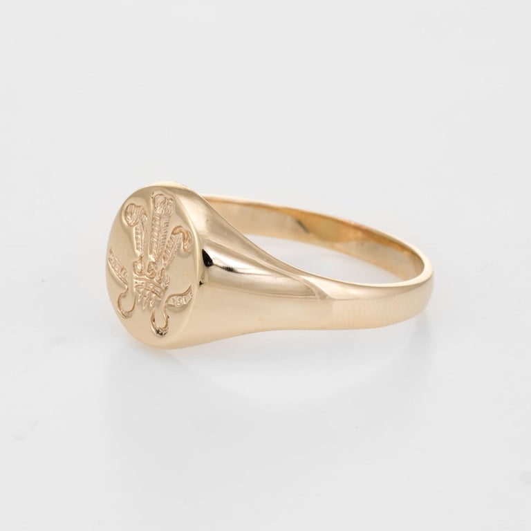 Vintage Signet Ring Prince of Wales Feathers 9 Karat Yellow Gold Men’s ...