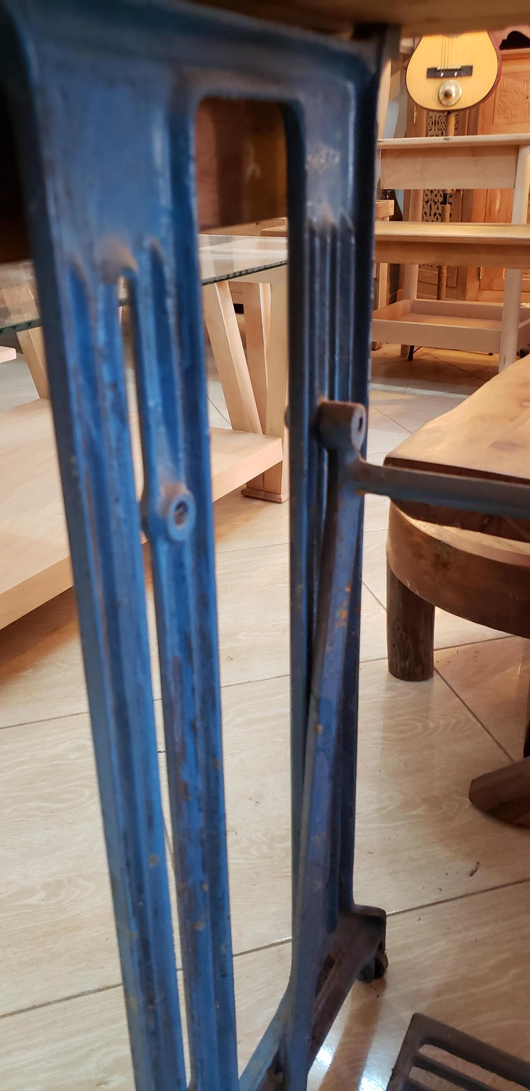 Vintage Singer Sewing Machine - Work Table at 1stDibs | singer sewing ...