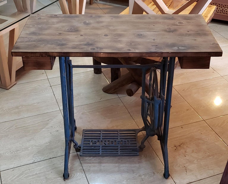 Vintage Singer Sewing Machine - Work Table at 1stDibs | singer sewing ...