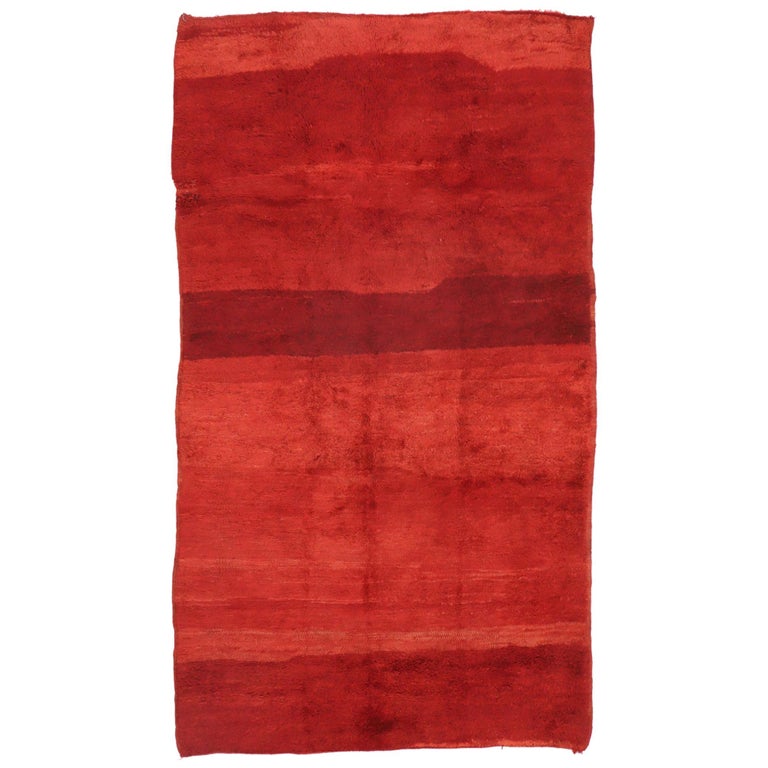 Tapis marocain vintage rouge solide Beni Mrirt:: tapis berbère shag ...