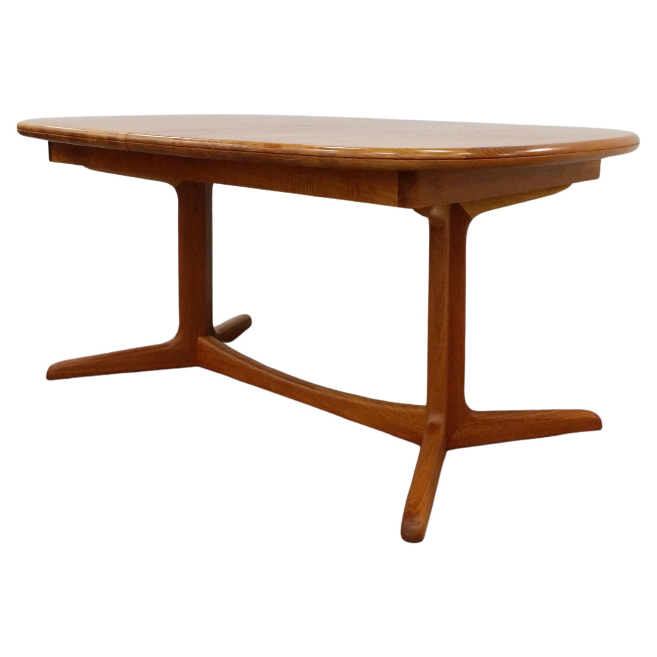 Mid-Century Modern Dining Room Tables - 4,412 For Sale at 1stDibs ...