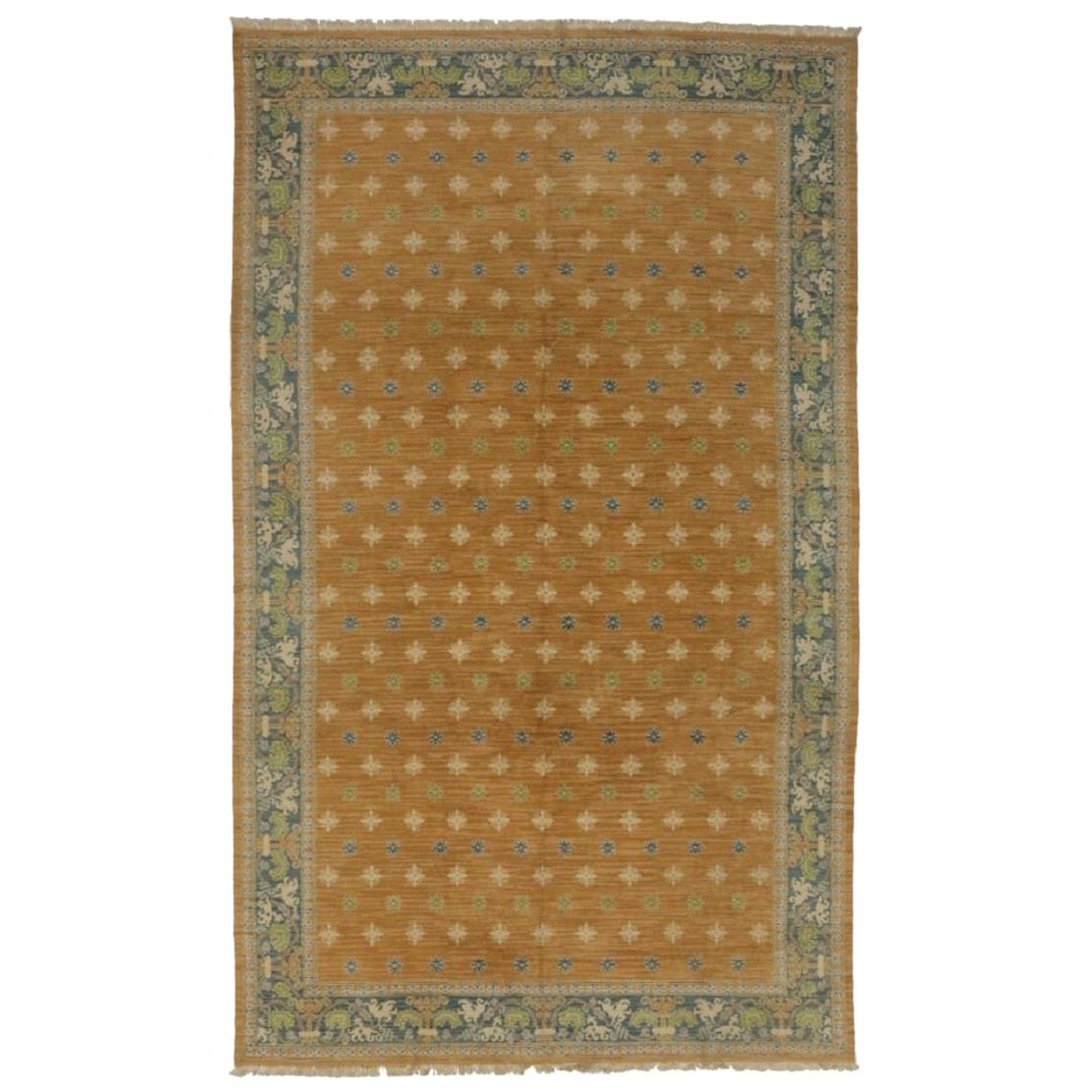 Vintage Spanish Rug with Transitional Style For Sale at 1stDibs