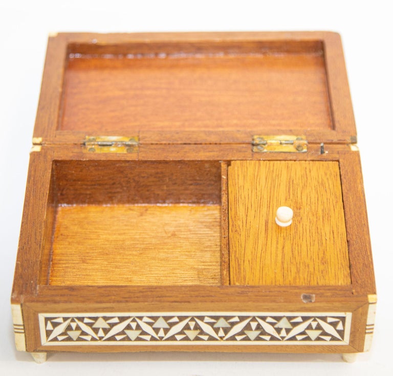 Vintage Spanish Inlaid Marquetry Decorative Music Box Inlaid with White ...