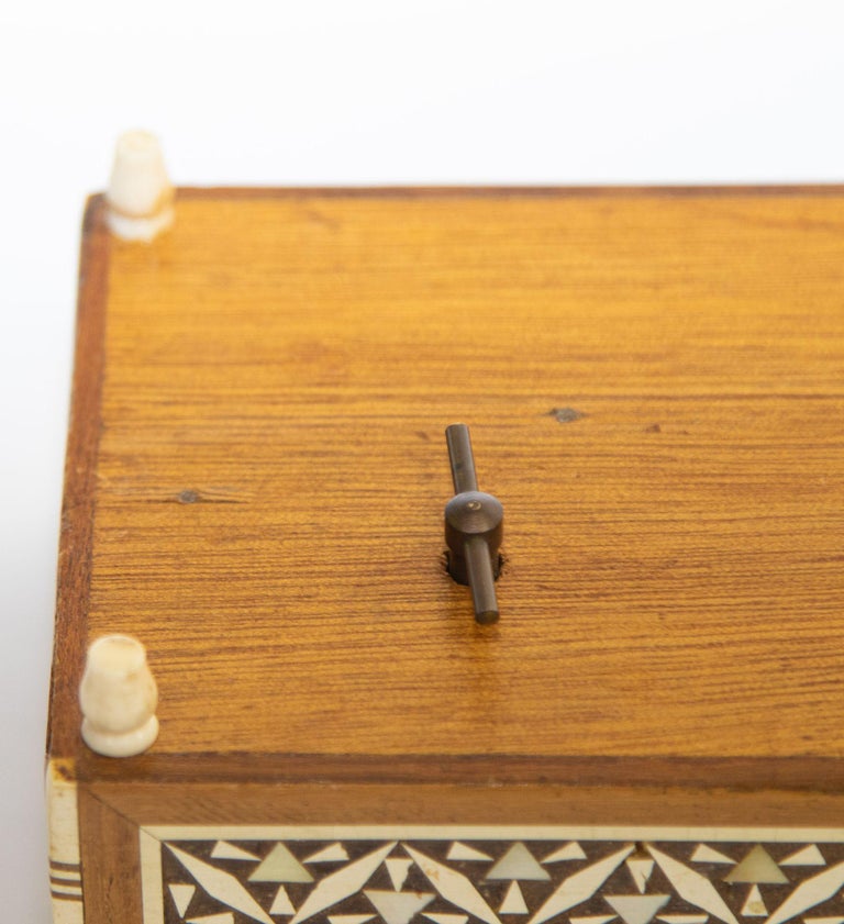 Vintage Spanish Inlaid Marquetry Decorative Music Box Inlaid with White ...
