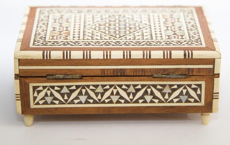 Vintage Spanish Inlaid Marquetry Decorative Music Box Inlaid with White ...