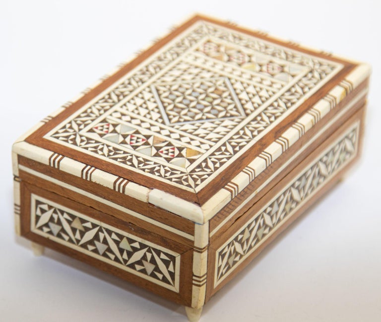 Vintage Spanish Inlaid Marquetry Decorative Music Box Inlaid with White ...