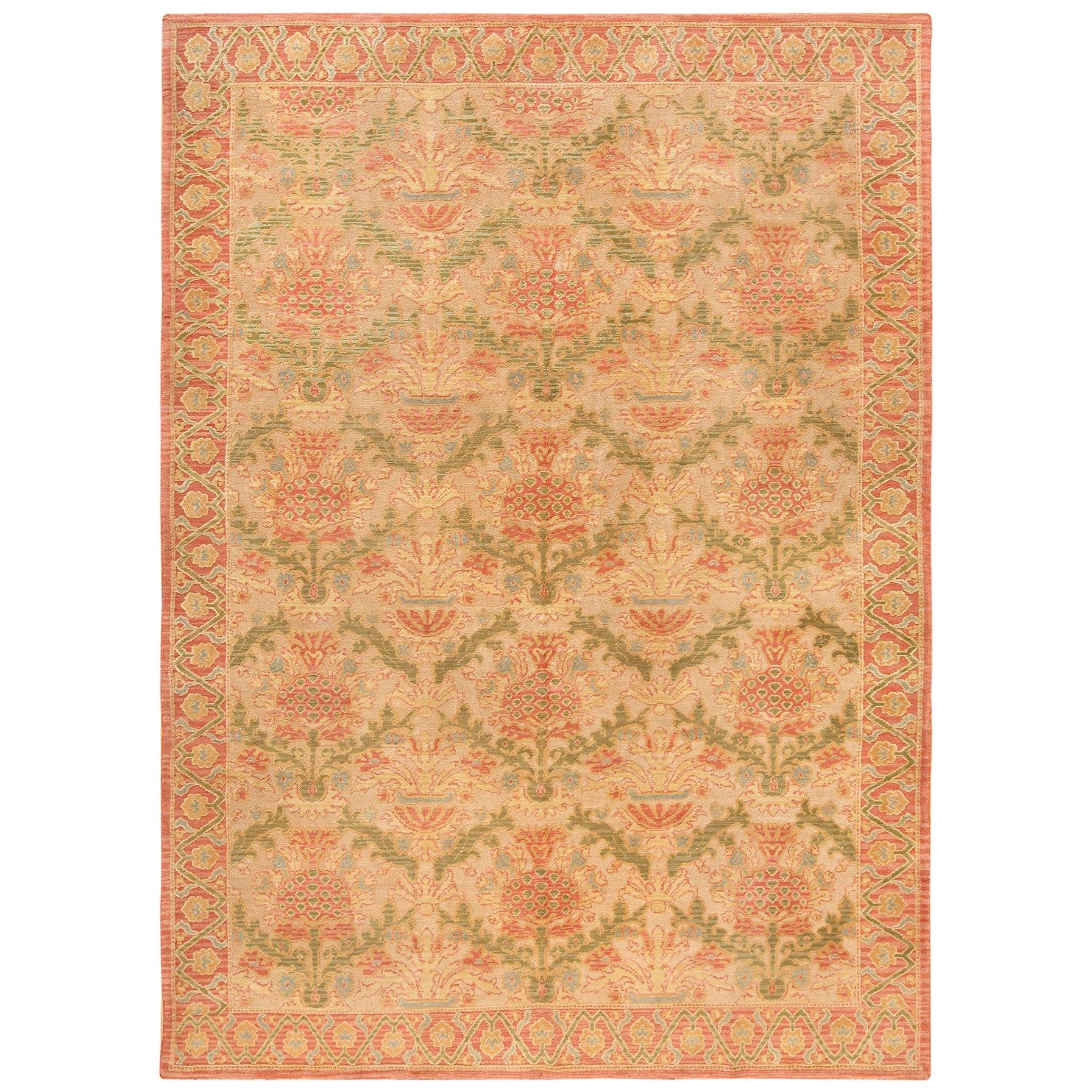 Vintage Spanish Rug with Transitional Style For Sale at 1stDibs