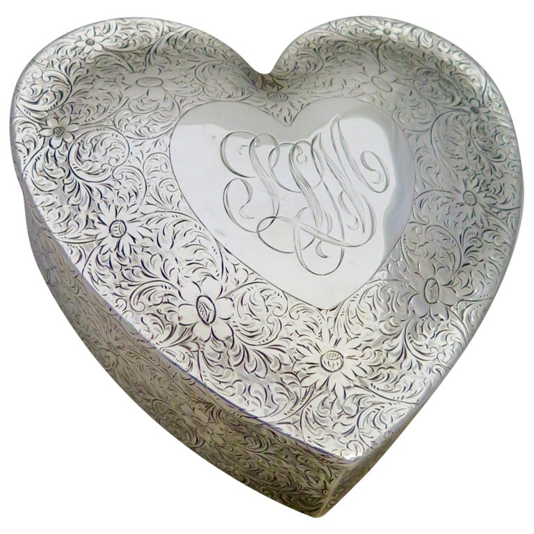 Vintage Sterling Silver "Valentine" 'Heart' Jewel Box For Sale at 1stDibs