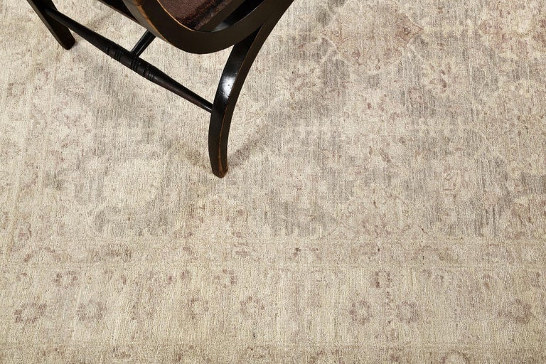 Vintage Style Rapture Collection Agra Design Rug For Sale at 1stDibs