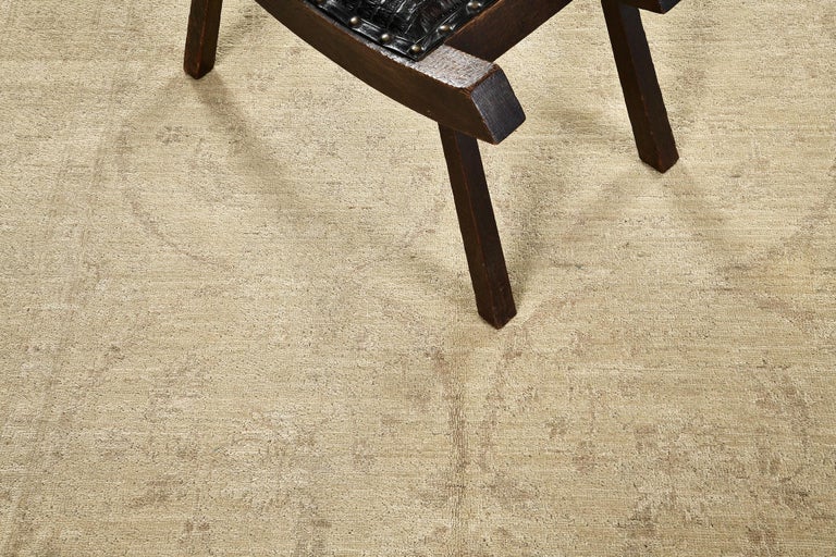 Vintage Style Rapture Collection Agra Design Rug For Sale at 1stDibs