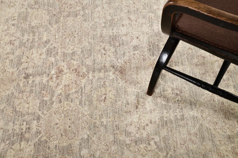 Vintage Style Rapture Collection Agra Design Rug For Sale at 1stDibs