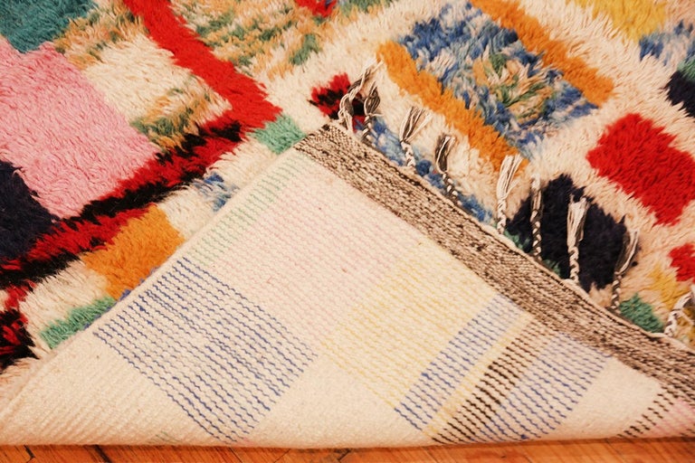 Vintage Swedish Rya Shag Rug. Size: 5 ft x 6 ft 4 in (1.52 m x 1.93 m ...
