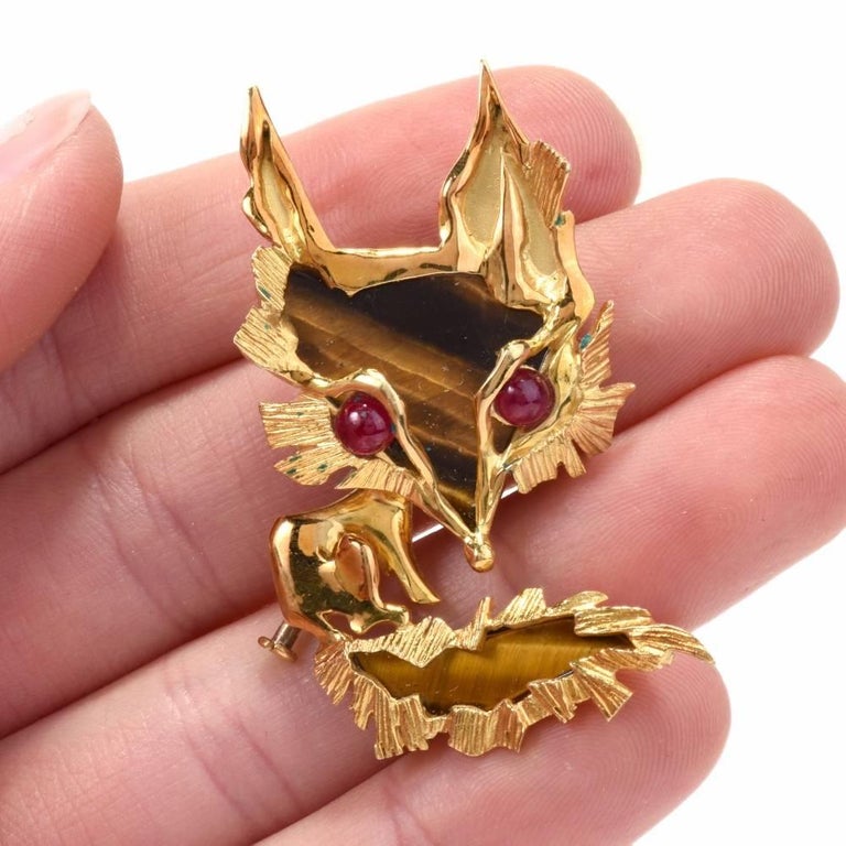 Vintage Swiss Gubelin Textured 18 Karat Gold Tiger-Eye Ruby Fox Pin ...