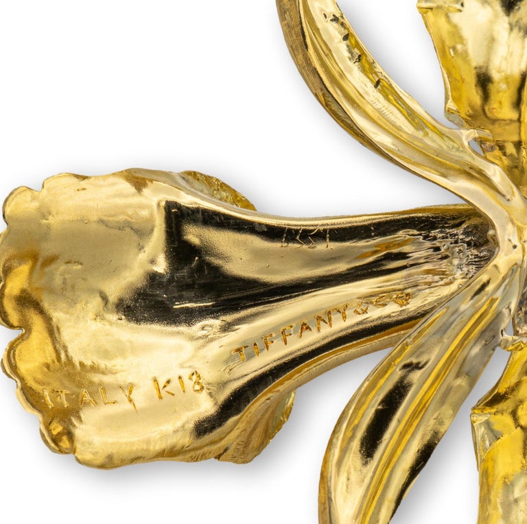 Vintage Tiffany and Co. 18K Yellow Gold Orchid Flower Brooch, Italy 1950's For Sale at 1stDibs