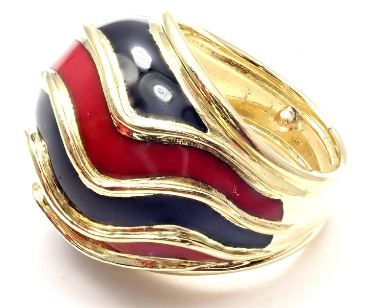 Vintage Tiffany and Co. Enamel Dome Yellow Gold Ring For Sale at 1stDibs