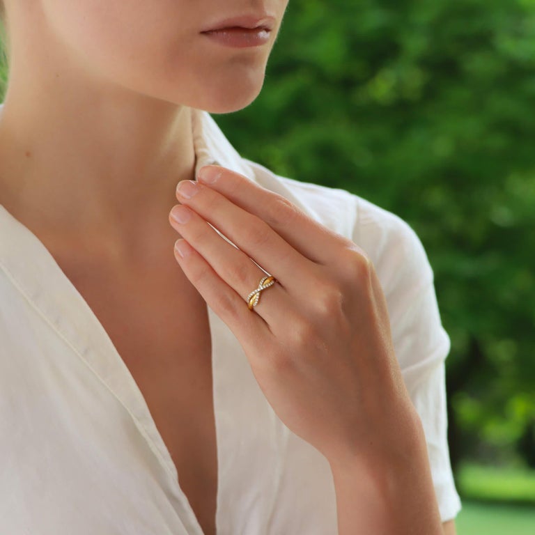 Vintage Tiffany and Co. Infinity Diamond Ring Set in 18k Yellow Gold ...