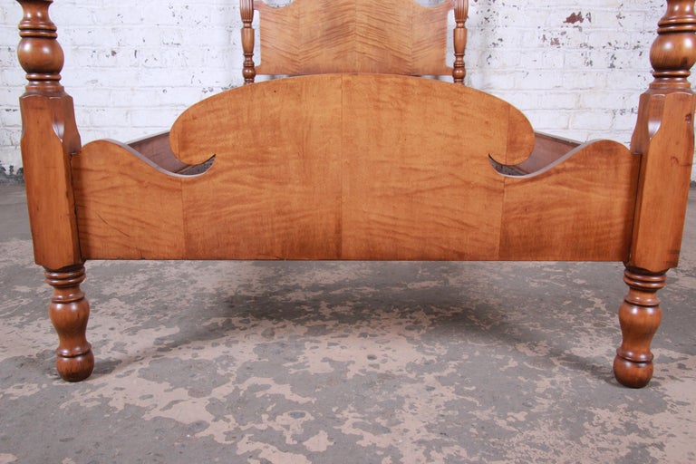 Vintage Tiger Maple Twin Pineapple Poster Bed at 1stDibs | pineapple ...