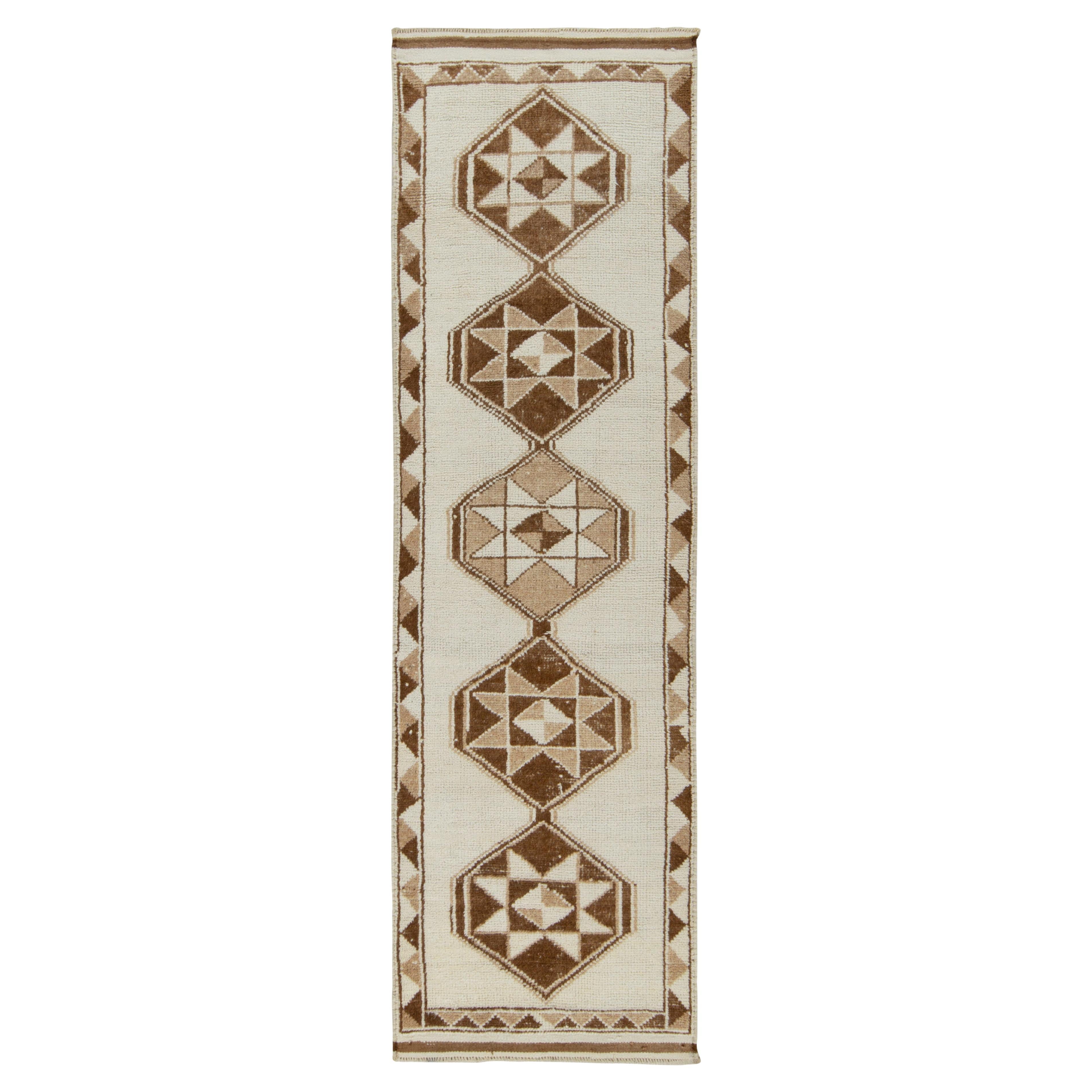 Vintage Tribal Runner in White and Brown Geometric Pattern by Rug and ...