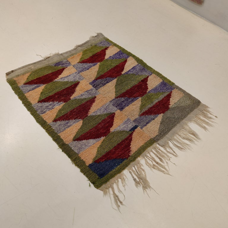 Vintage Tulu Rug with Abstract Design For Sale at 1stDibs