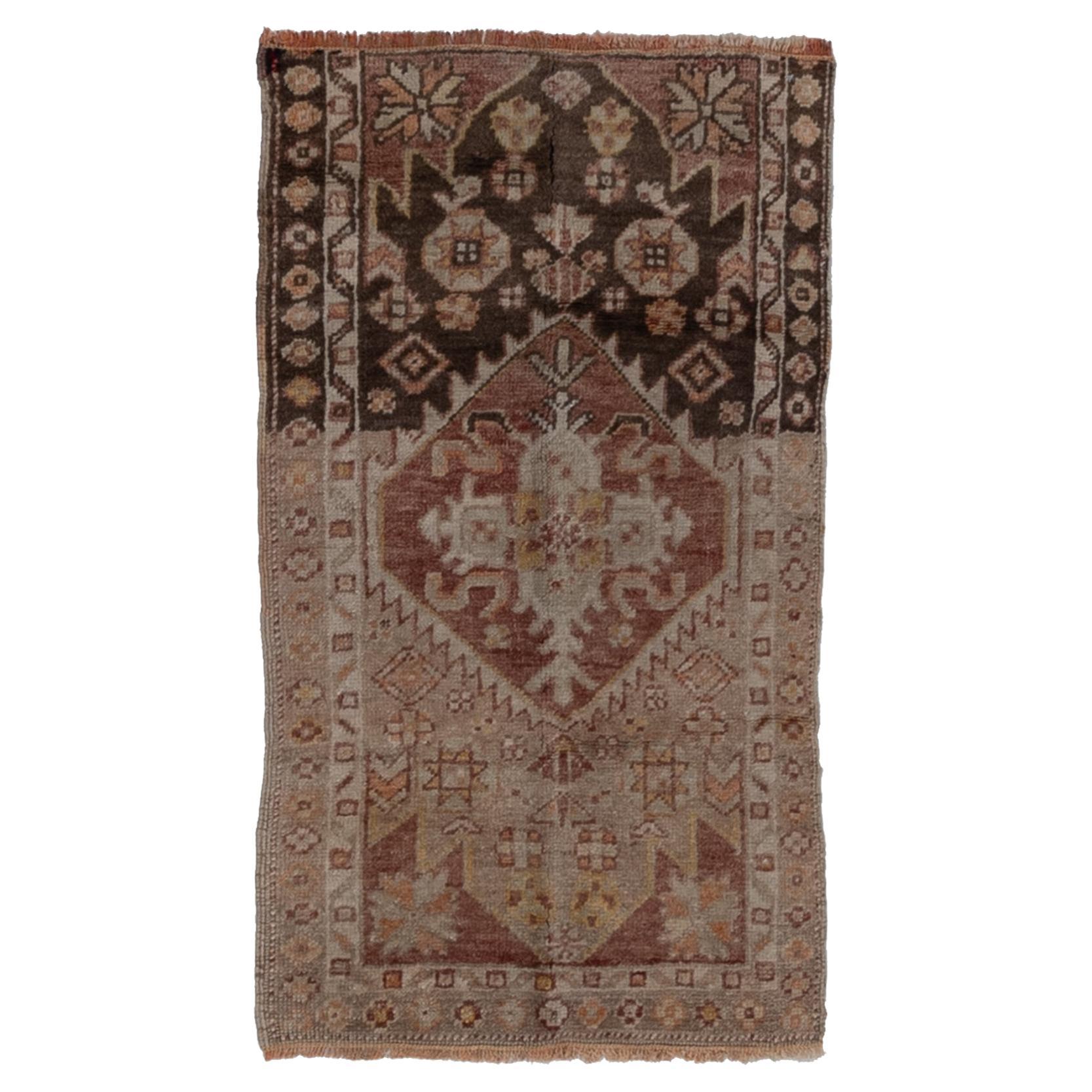 Vintage Oriental Turkish Mini Rug For Sale at 1stDibs