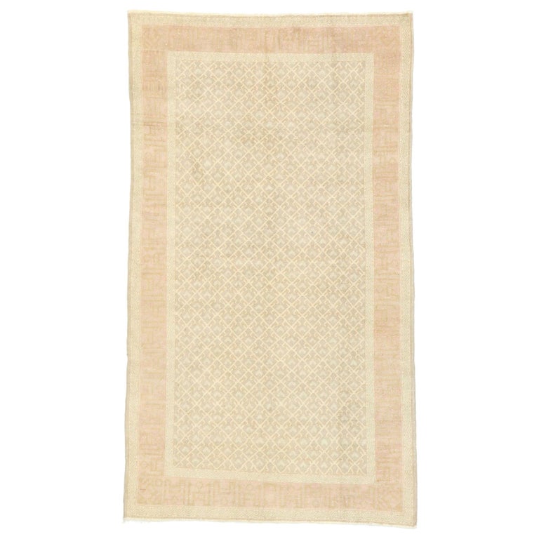 Vintage Turkish Sivas Rug with Romantic Georgian Style For Sale at 1stDibs