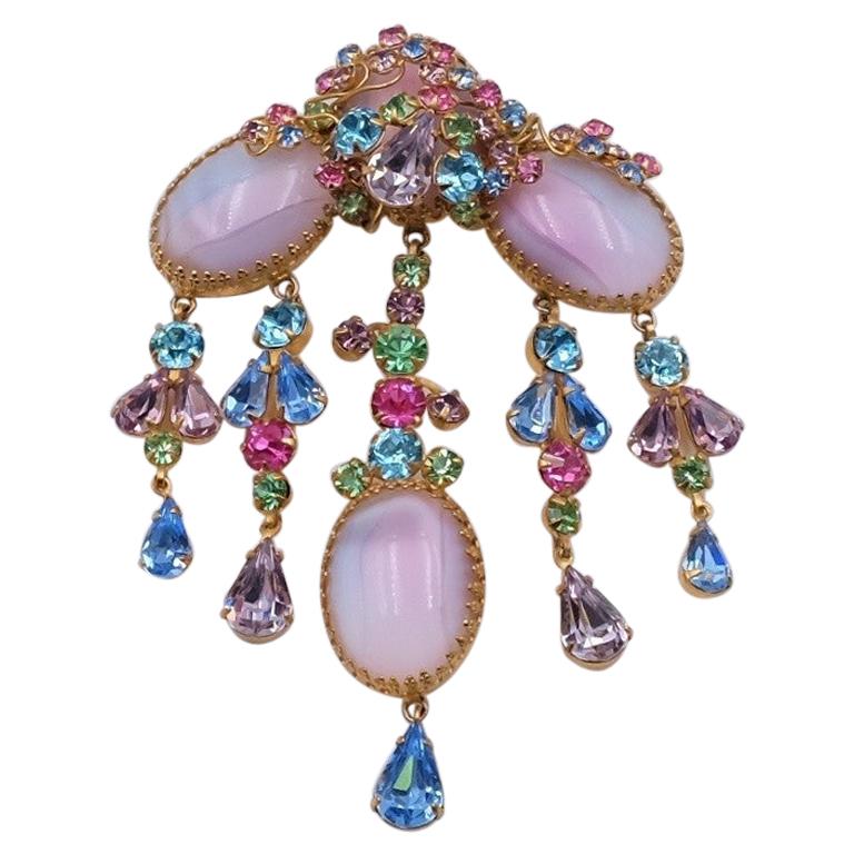 Vintage Unsigned Hattie Carnegie Brooch For Sale at 1stdibs