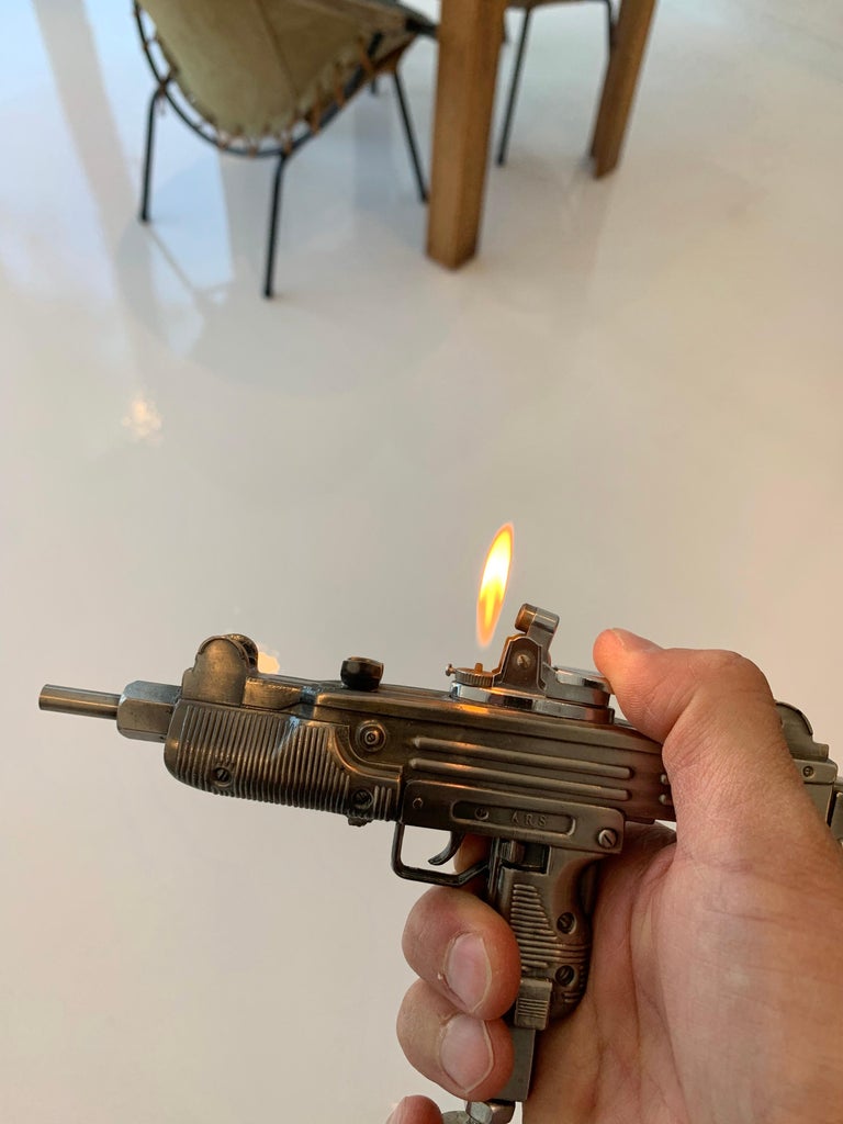 mini uzi lighter