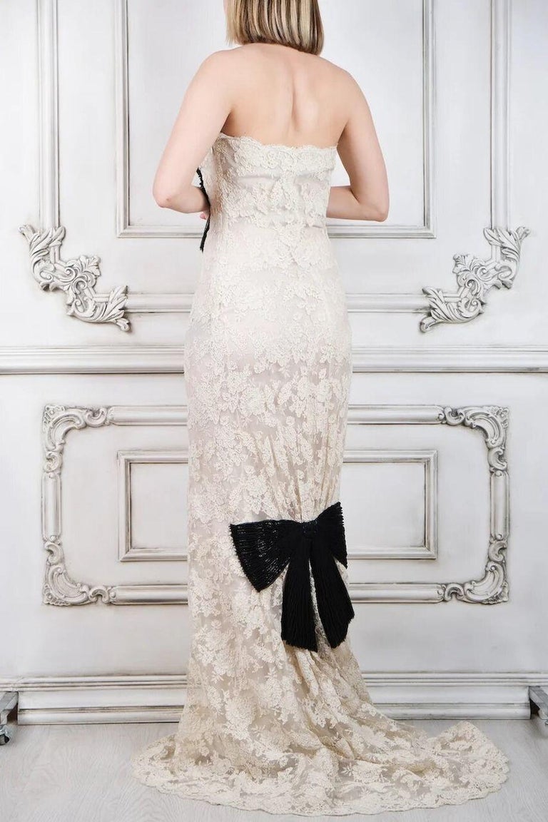 Vintage Valentino Bow Embellished Lace Dress as seen at 2007 Oscars For ...