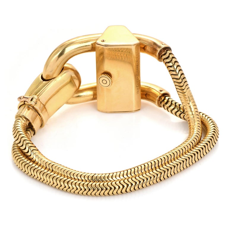 Vintage Van Cleef and Arpels Cadenas 18K Yellow Gold Watch For Sale at ...