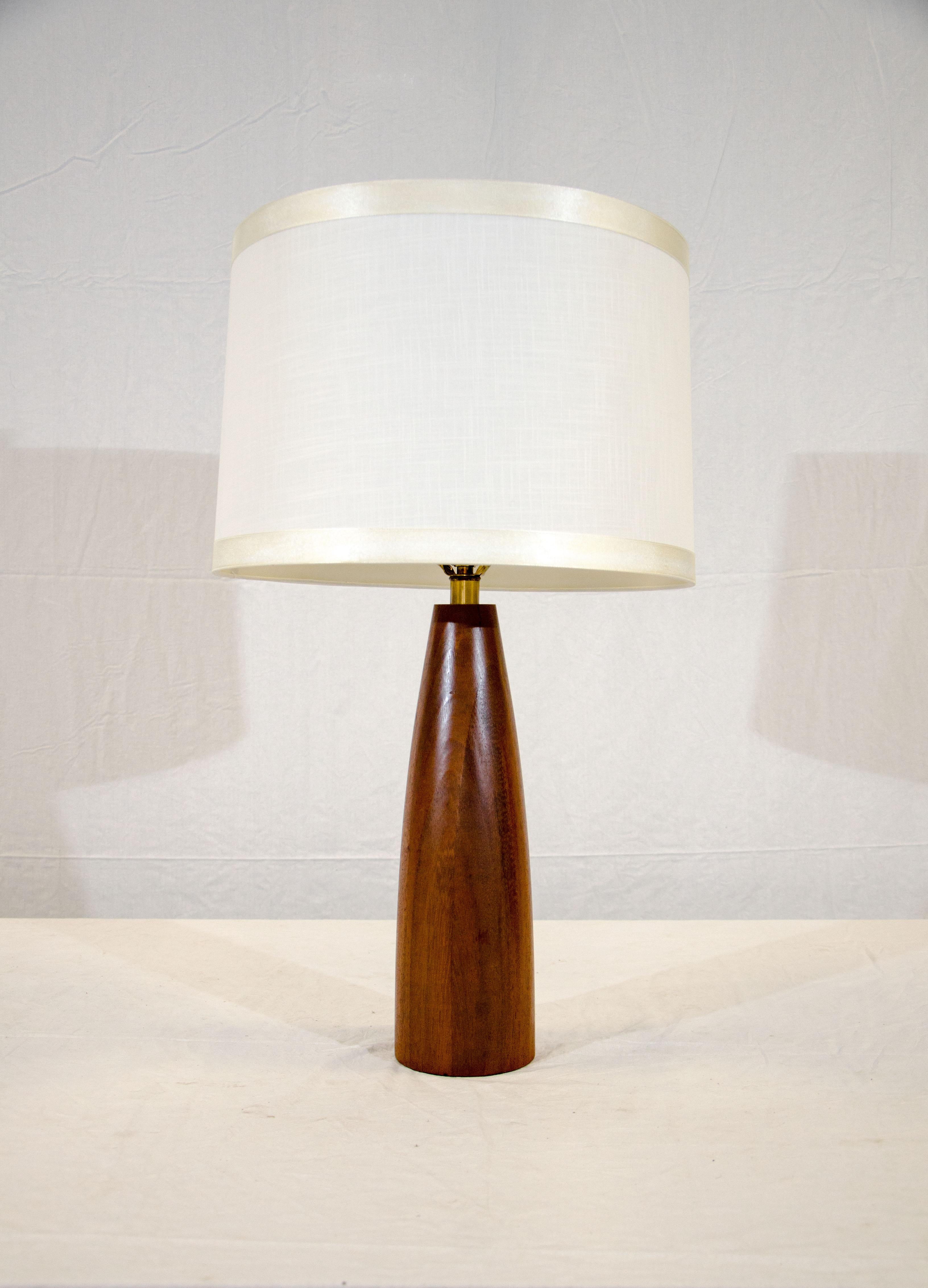 Vintage Walnut Base Table Lamp For Sale at 1stDibs | walnut lamp base