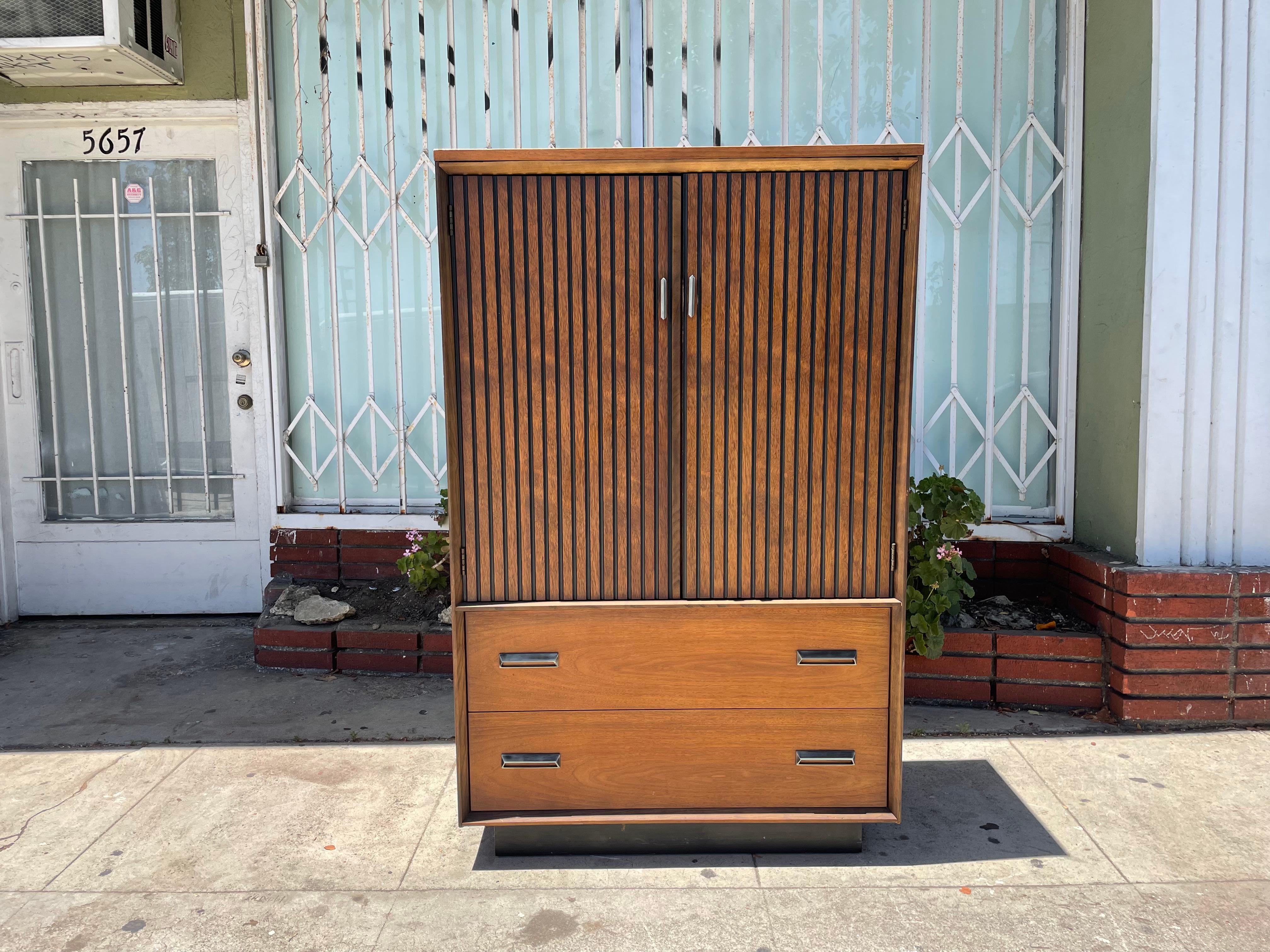 Vintage Walnut Highboy by Bassett Furniture Co For Sale at 1stDibs