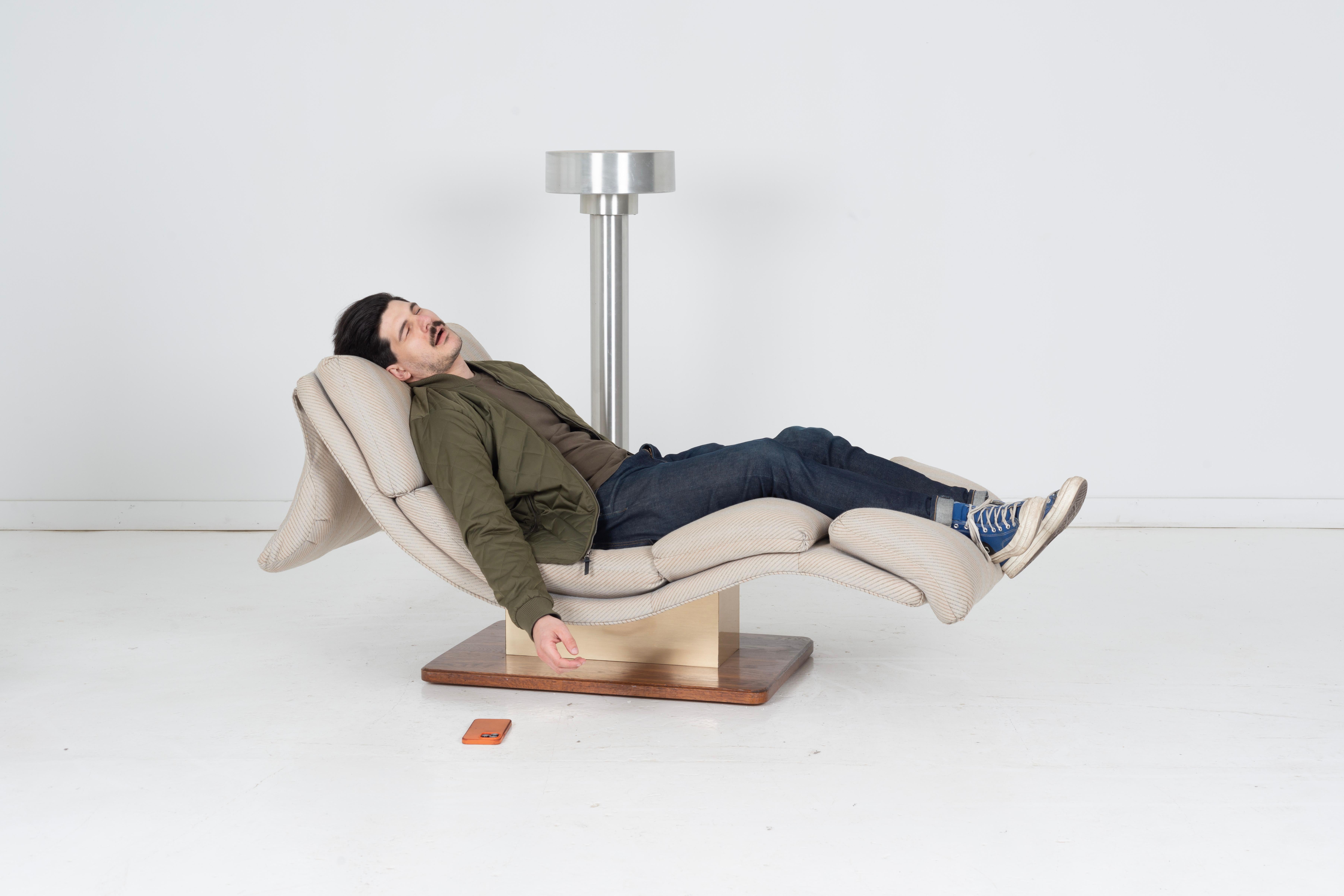 Vintage Wave Chaise Lounge For Sale at 1stDibs