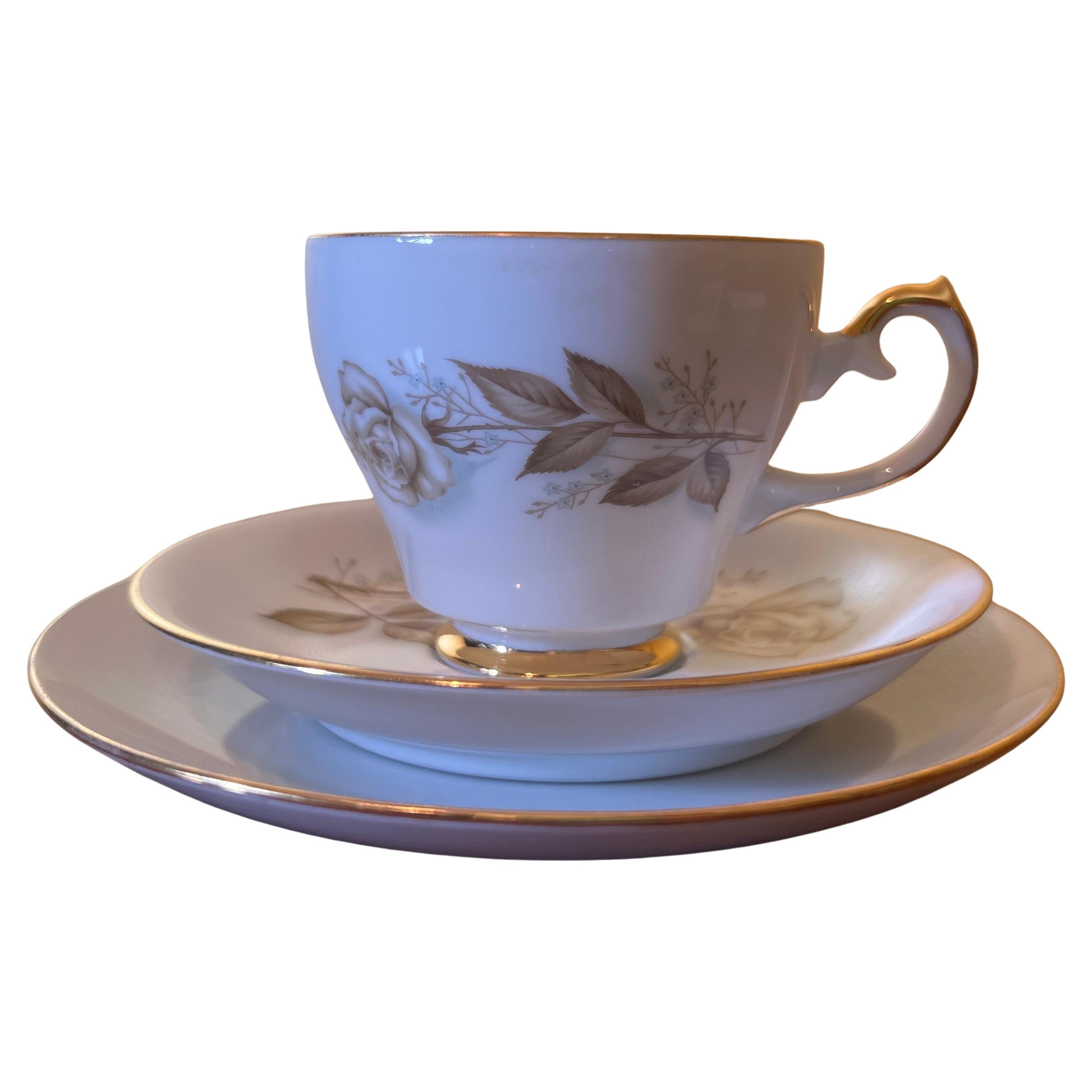 Vintage Westminster Damask Rose Tea Cup Trio Set For Sale at 1stDibs