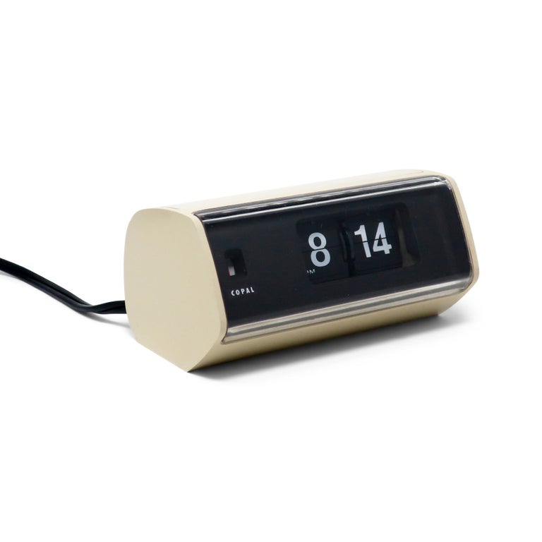 Vintage White Copal Model 222 Flip Clock at 1stDibs