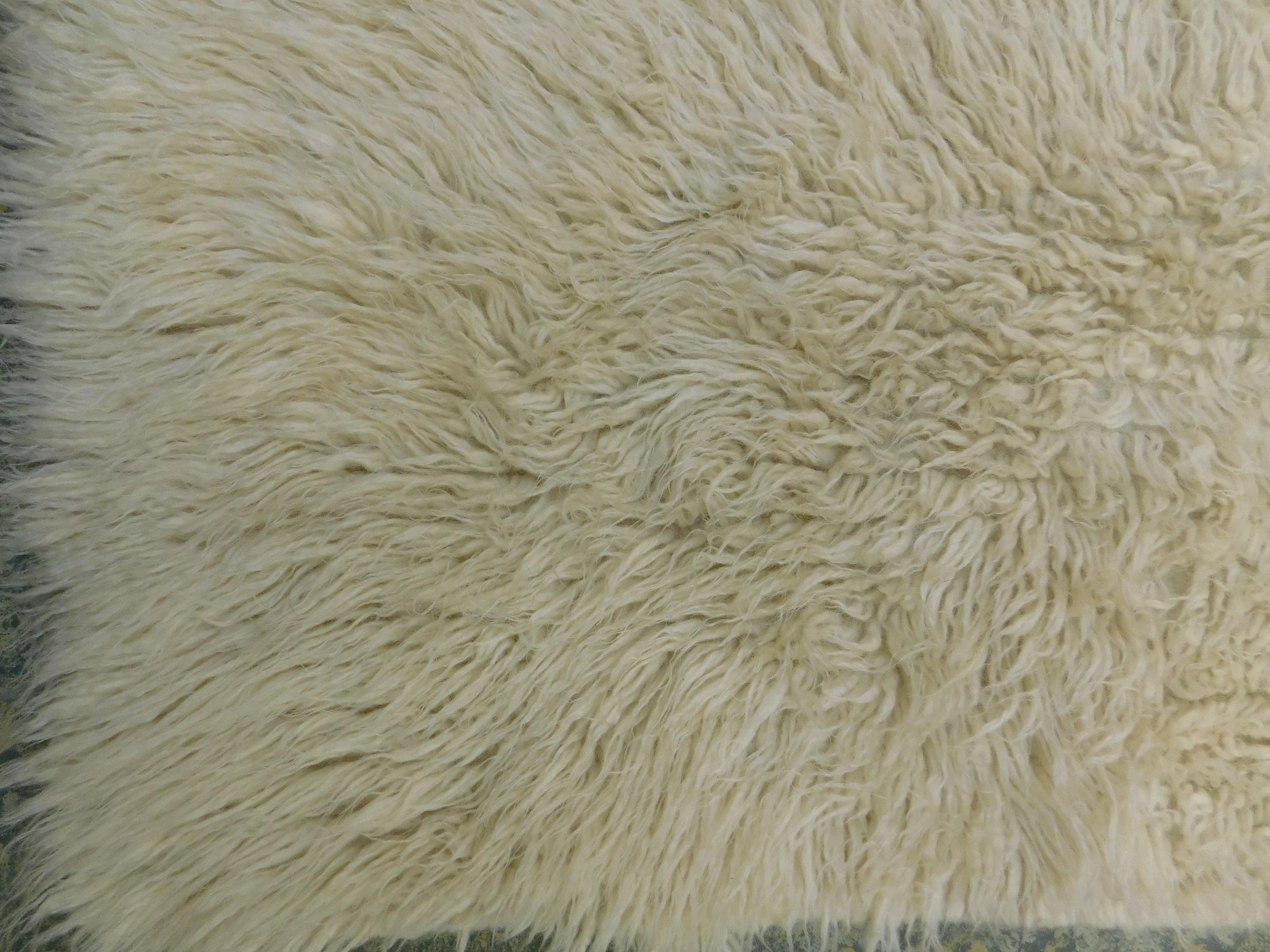 Vintage White Greek Flokati Wool Carpet For Sale at 1stDibs